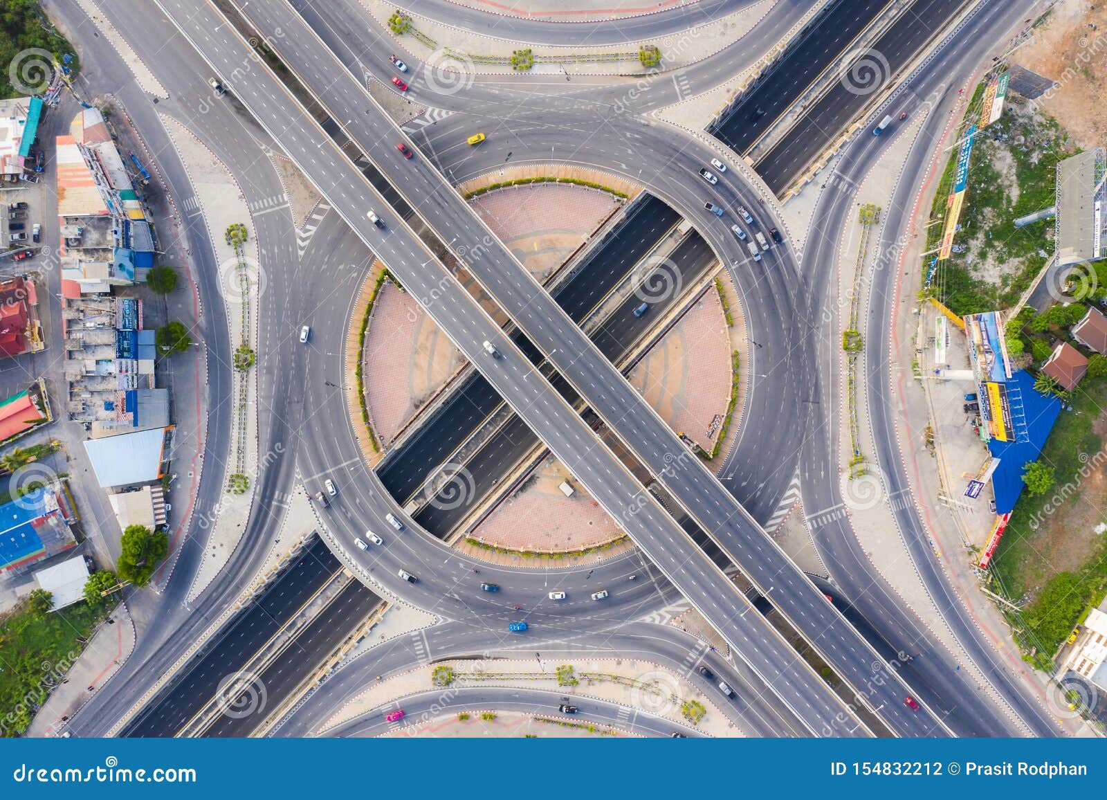 Road Intersecting Royalty-Free Stock Photo | CartoonDealer.com #21647967
