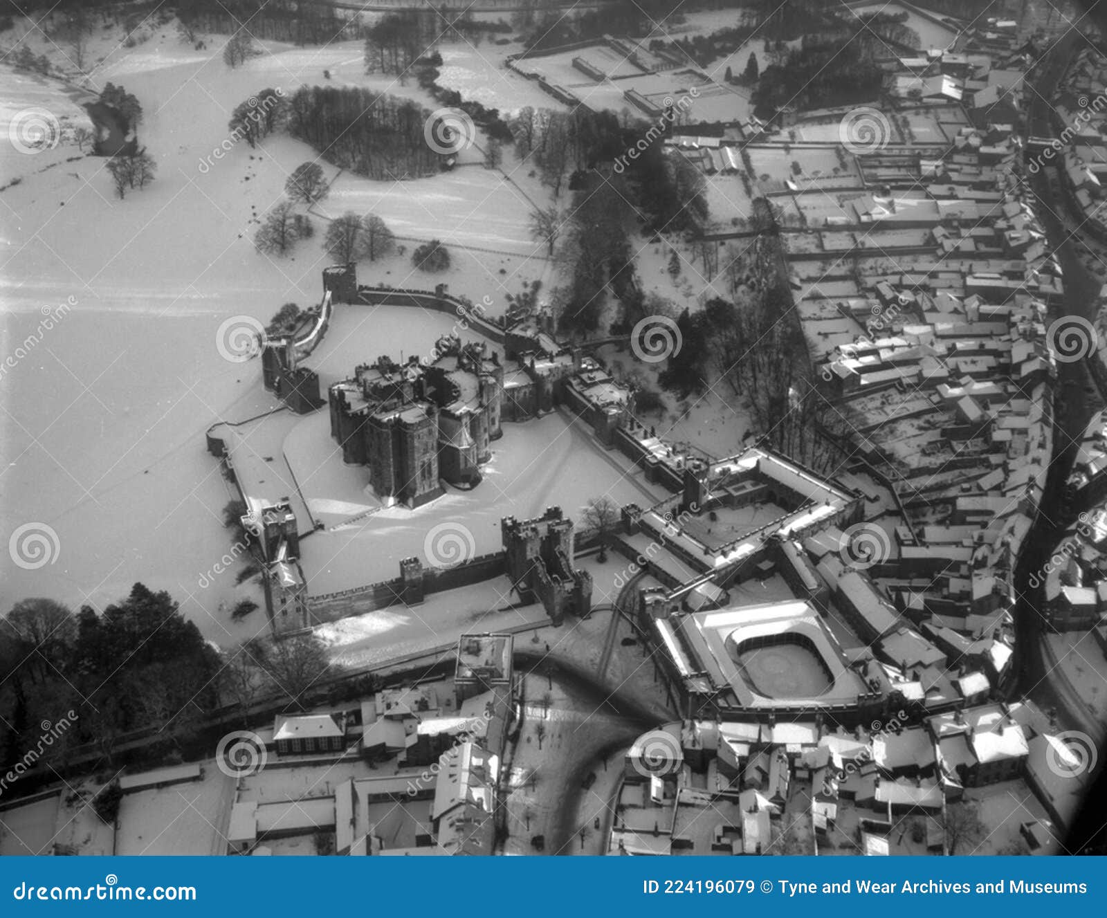 Aerial View Of Alnwick Castle, 1959 Picture. Image: 224196079
