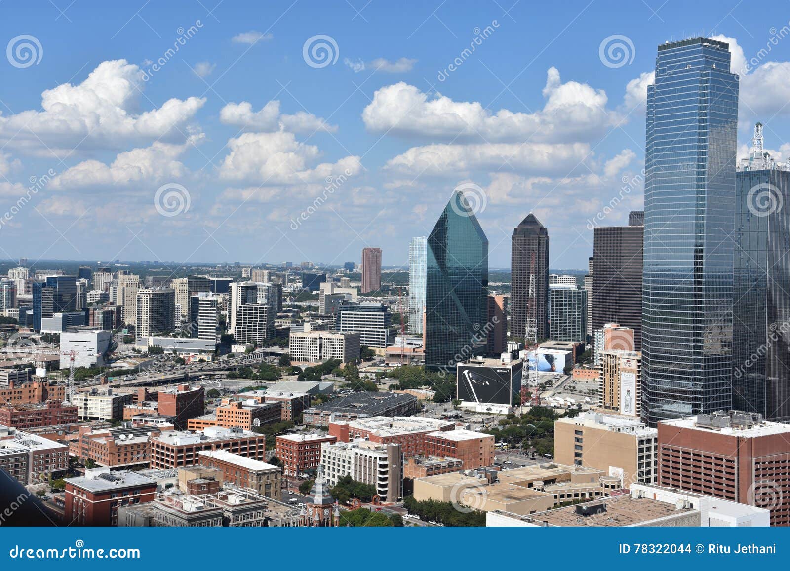 Aerial View of Dallas, Texas Editorial Stock Image - Image of deck ...