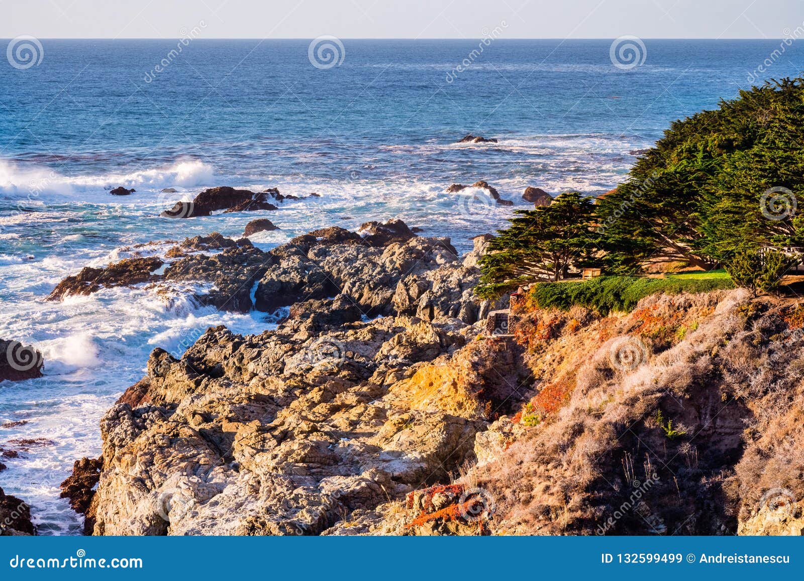 Dramatic Pacific Ocean Coastline, California Stock Image - Image of ...