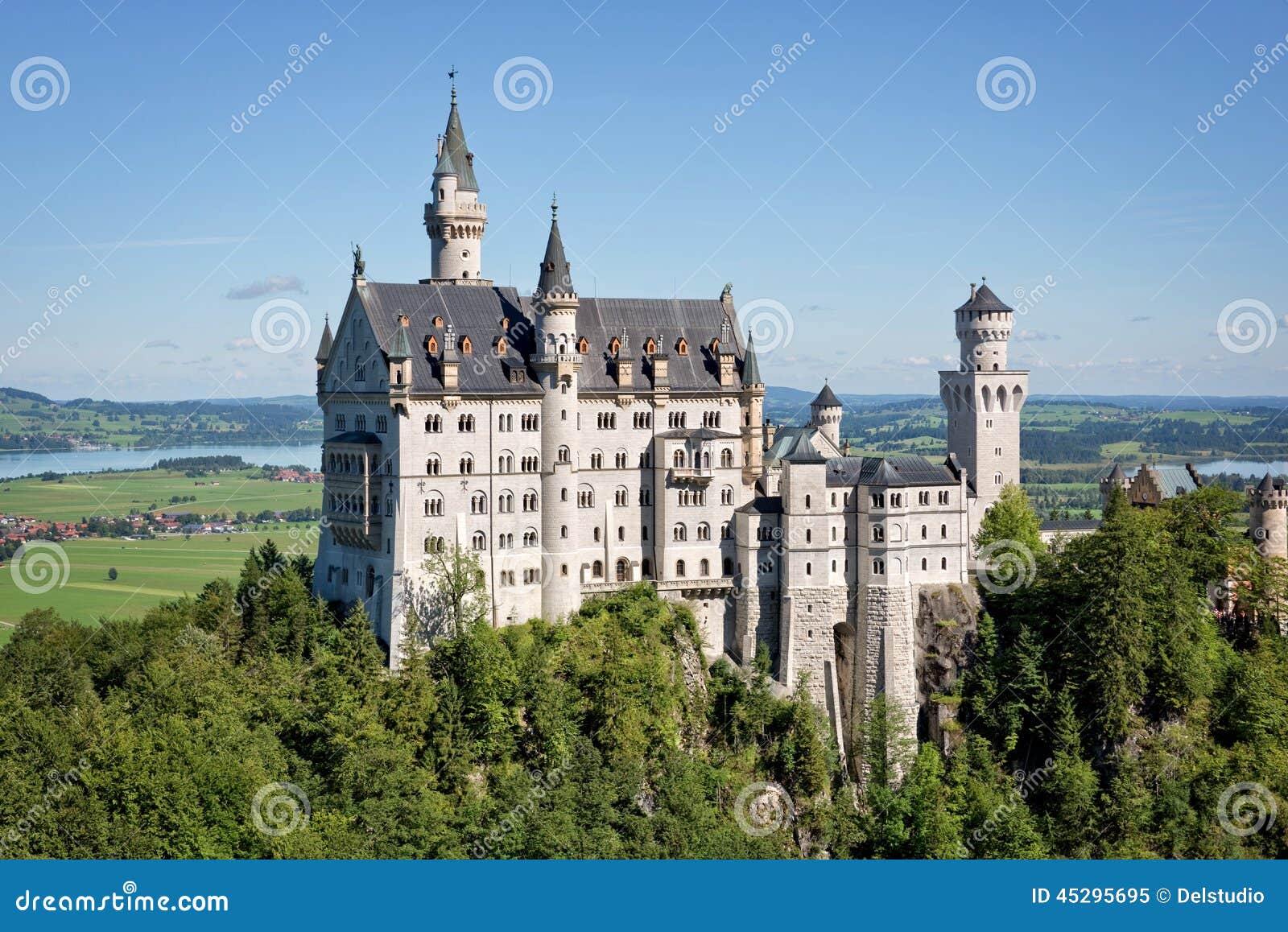 Aerial View of Neuschwanstein Castle, Bavaria Editorial Image - Image ...