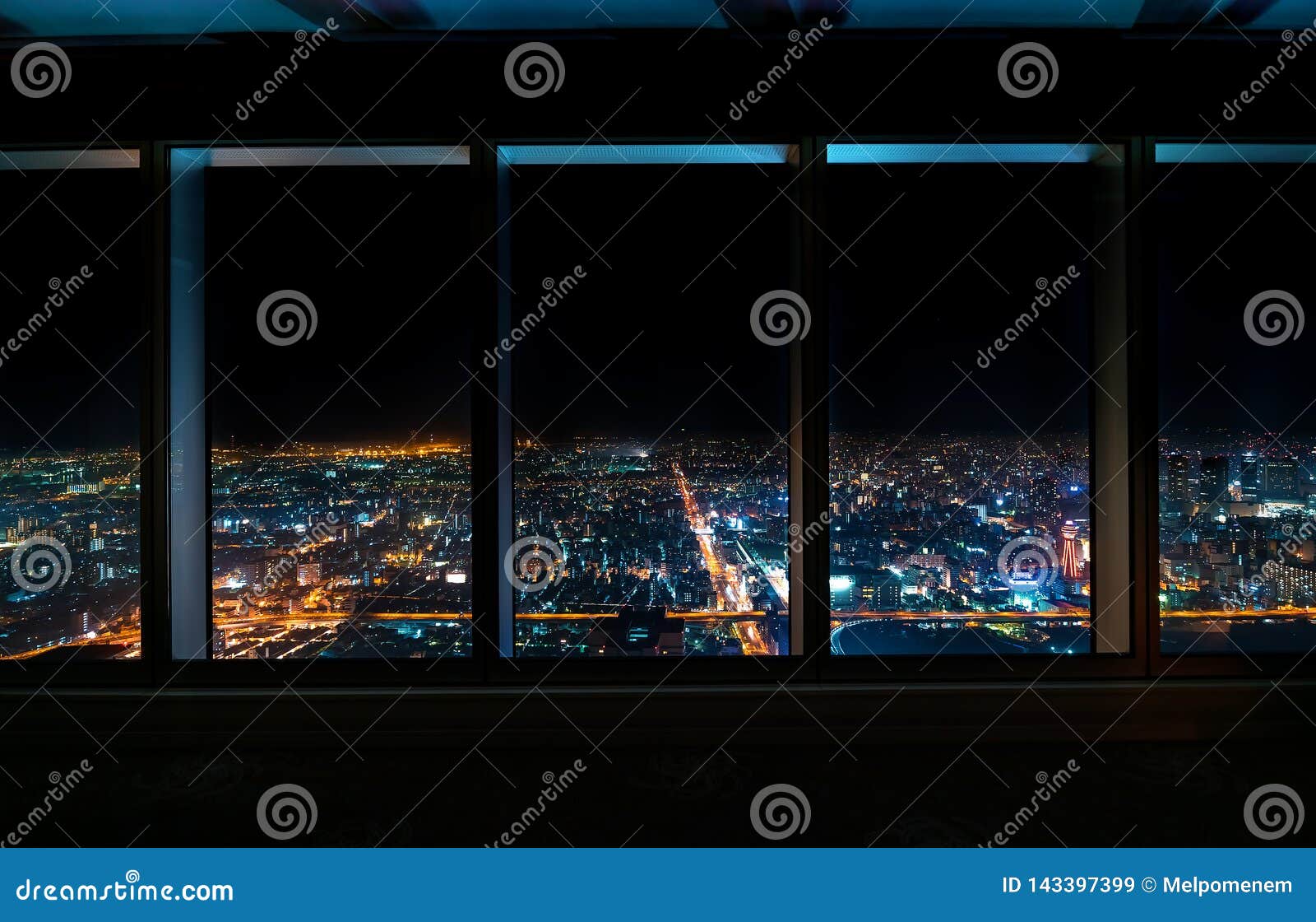 Skyscraper Window Facade Stock Photo | CartoonDealer.com #27048966