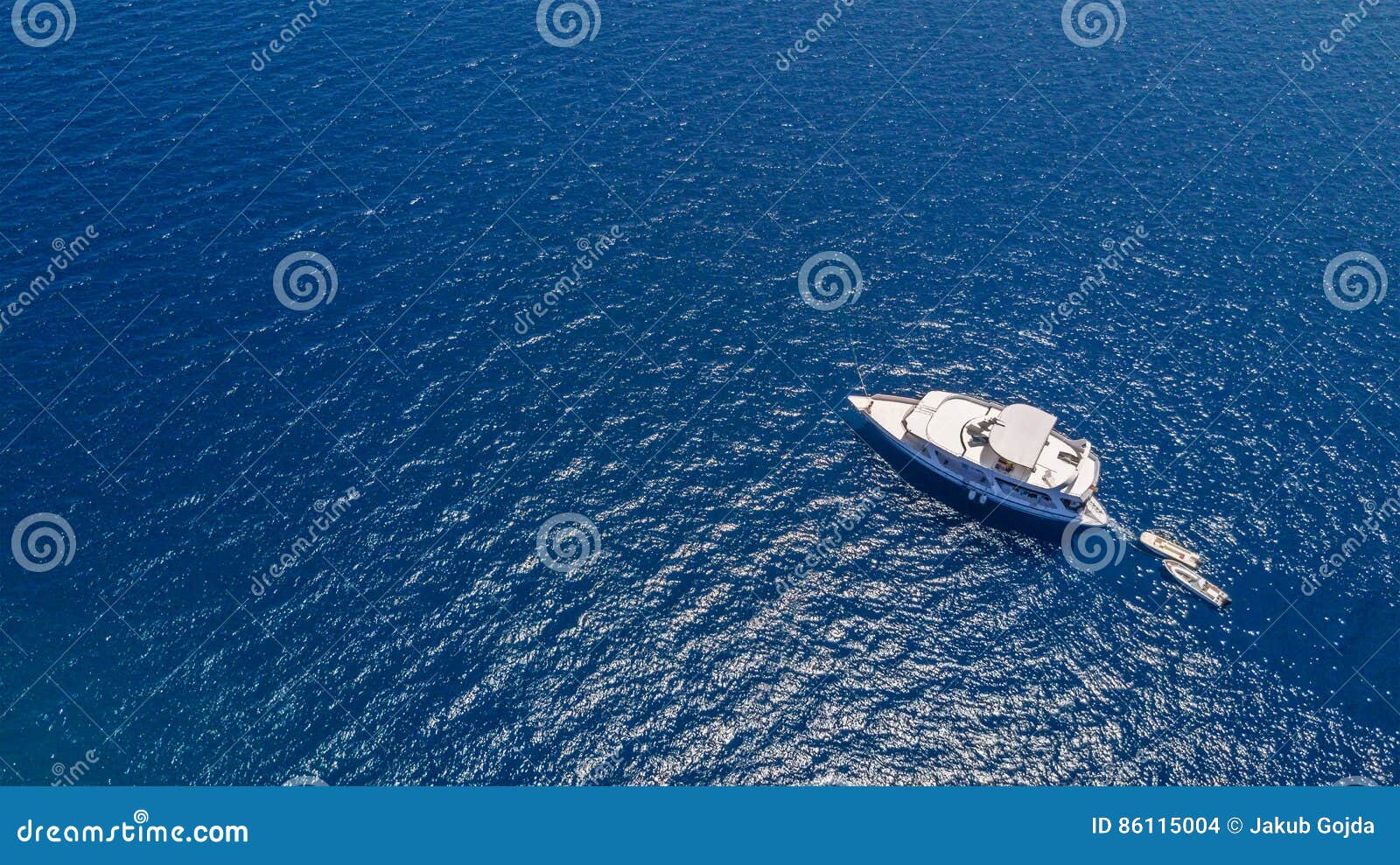 Aerial View of Small Boat in Sea Stock Photo - Image of paradise ...
