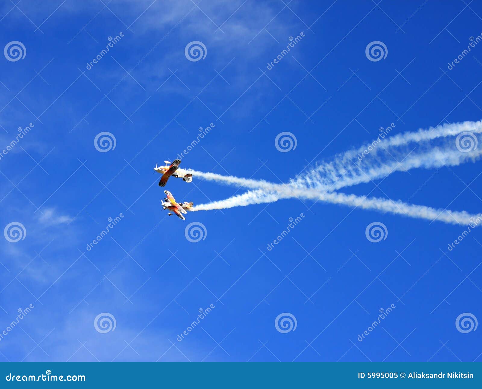 Aerobatic show stock image. Image of airplanes, flight - 5995005