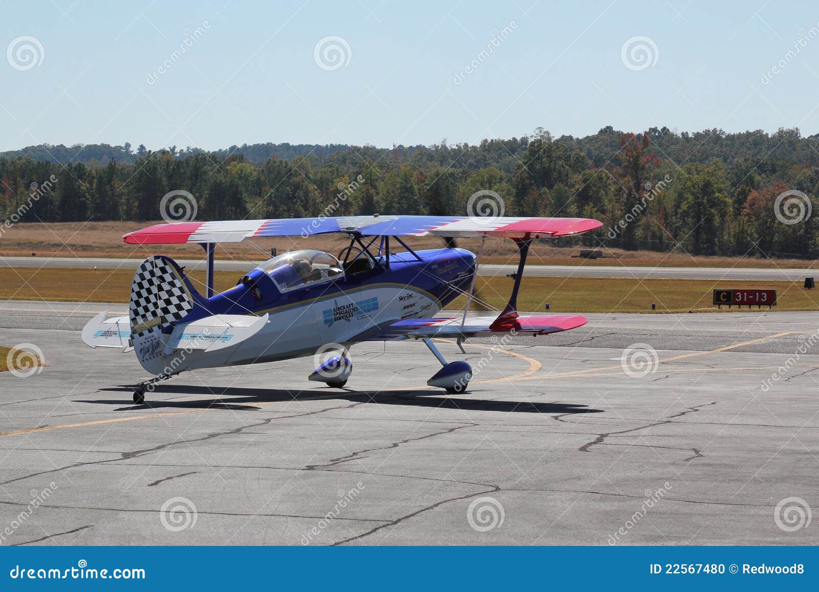 Aerobatic Stunt Pilot and Airplane Editorial Image - Image of plane ...