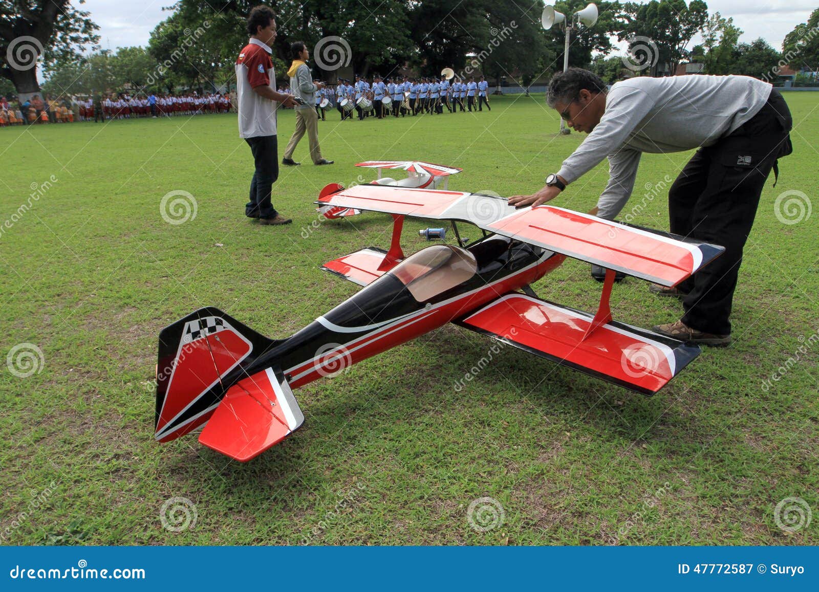 Aeromodelling editorial photography. Image of hobbyists - 47772587