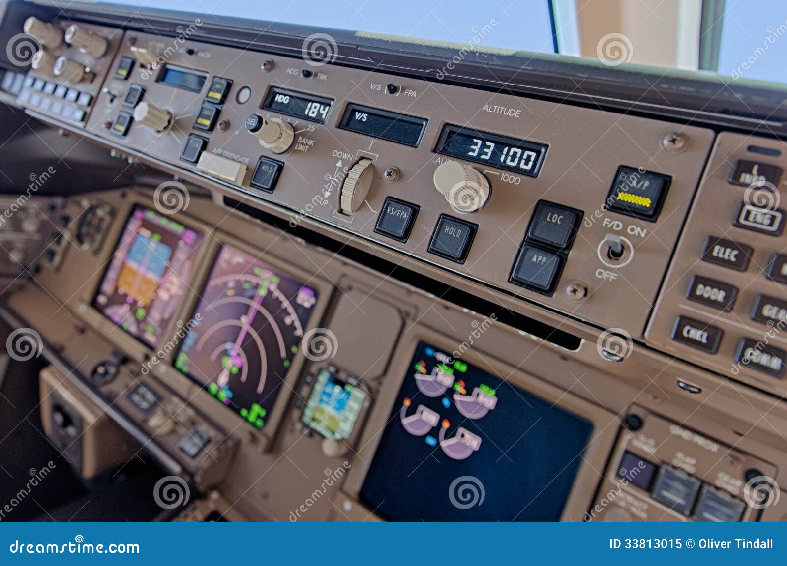 Aeroplane cockpit stock image. Image of panel, airspeed - 33813015