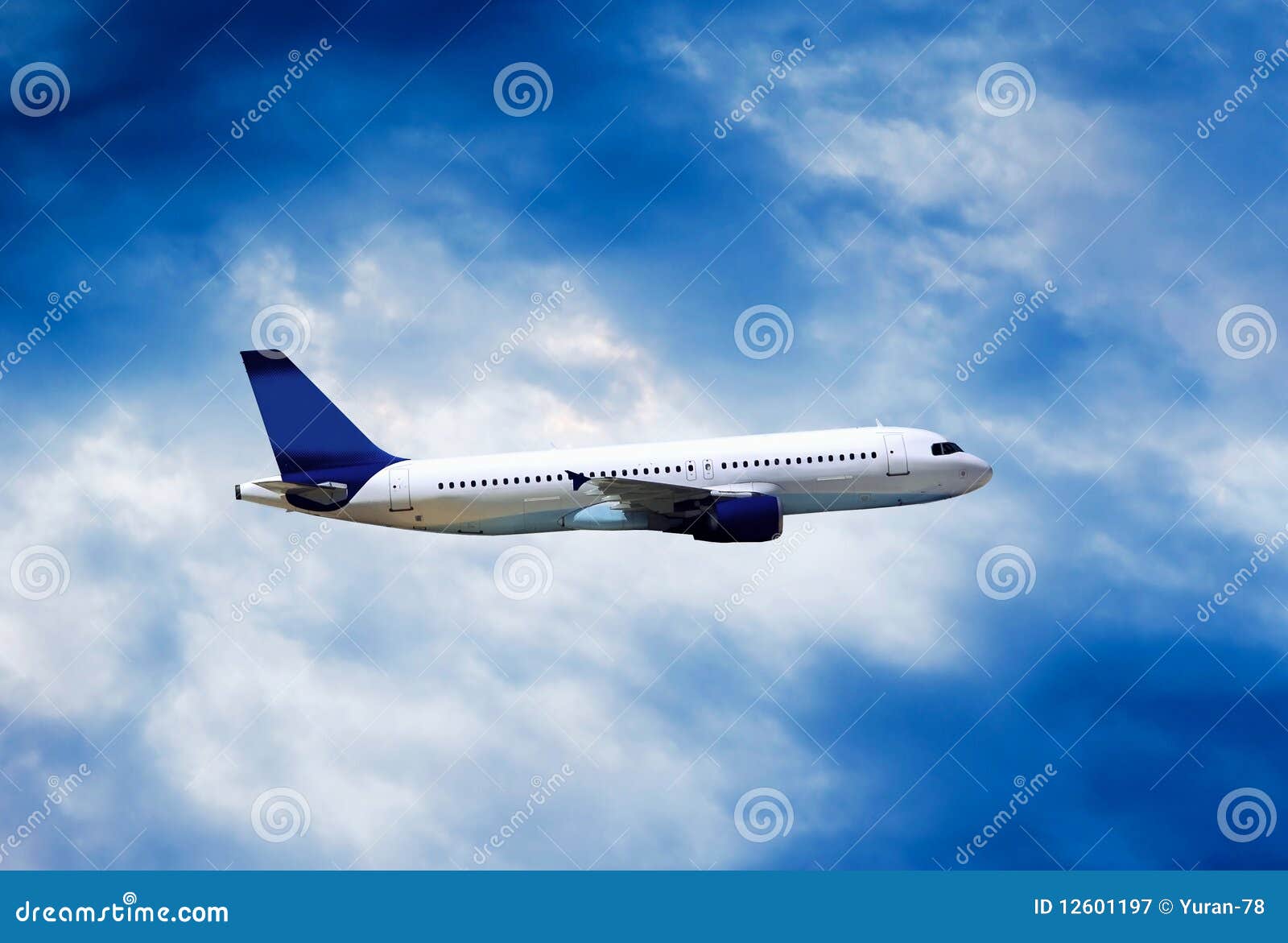 Aeroplano imagen de archivo. Imagen de nube, negocios - 12601197