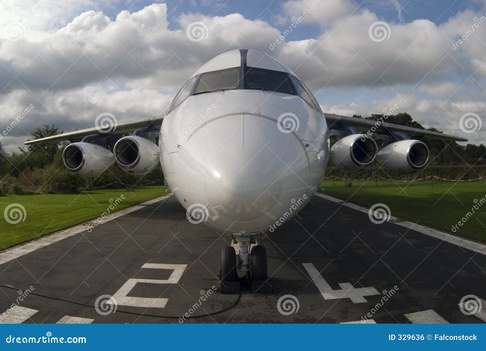Aeroplano foto de archivo. Imagen de aeroplano, recorrido - 329636