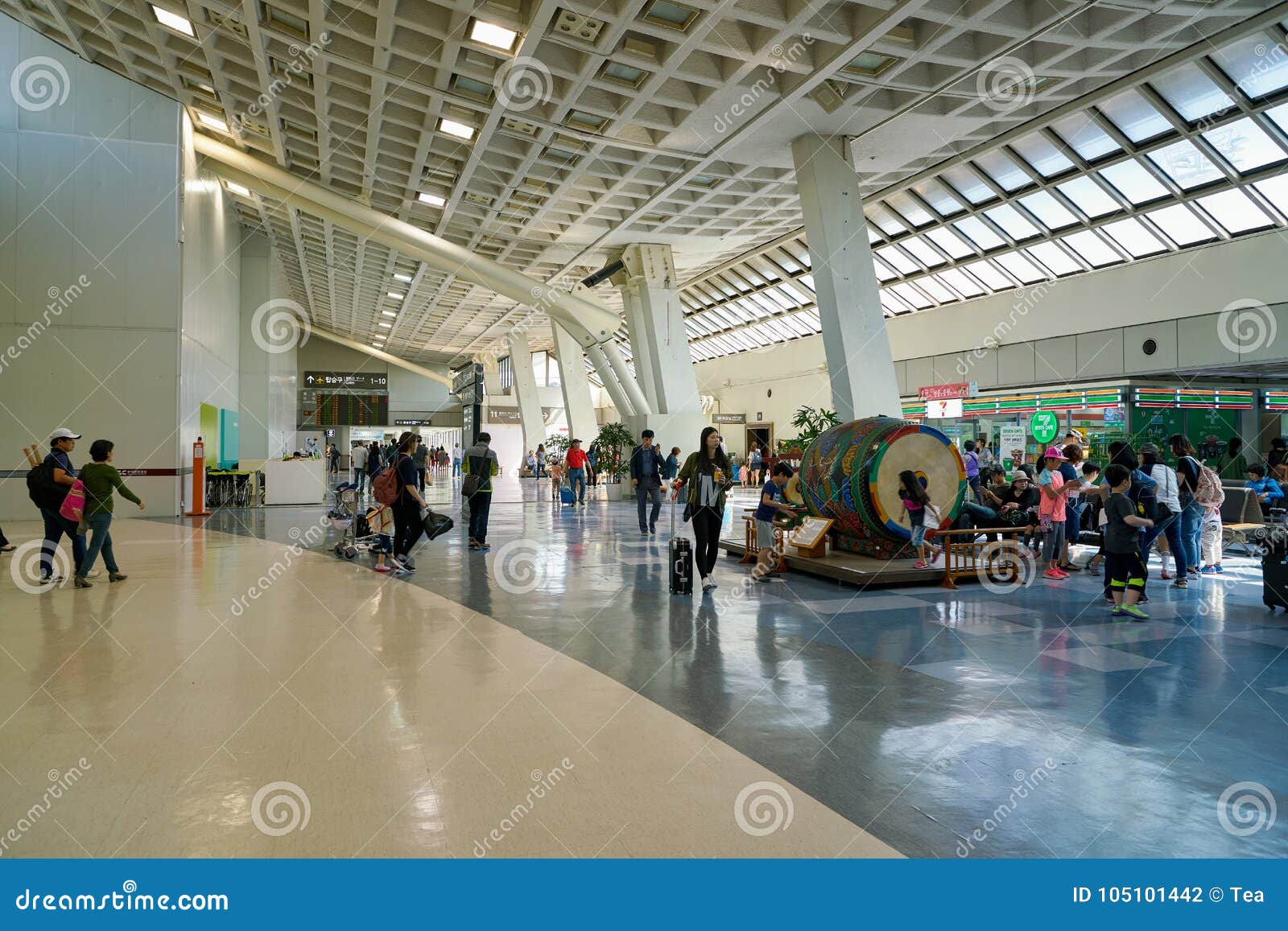 Aeroporto de Gimpo fotografia editorial. Imagem de seul - 105101442