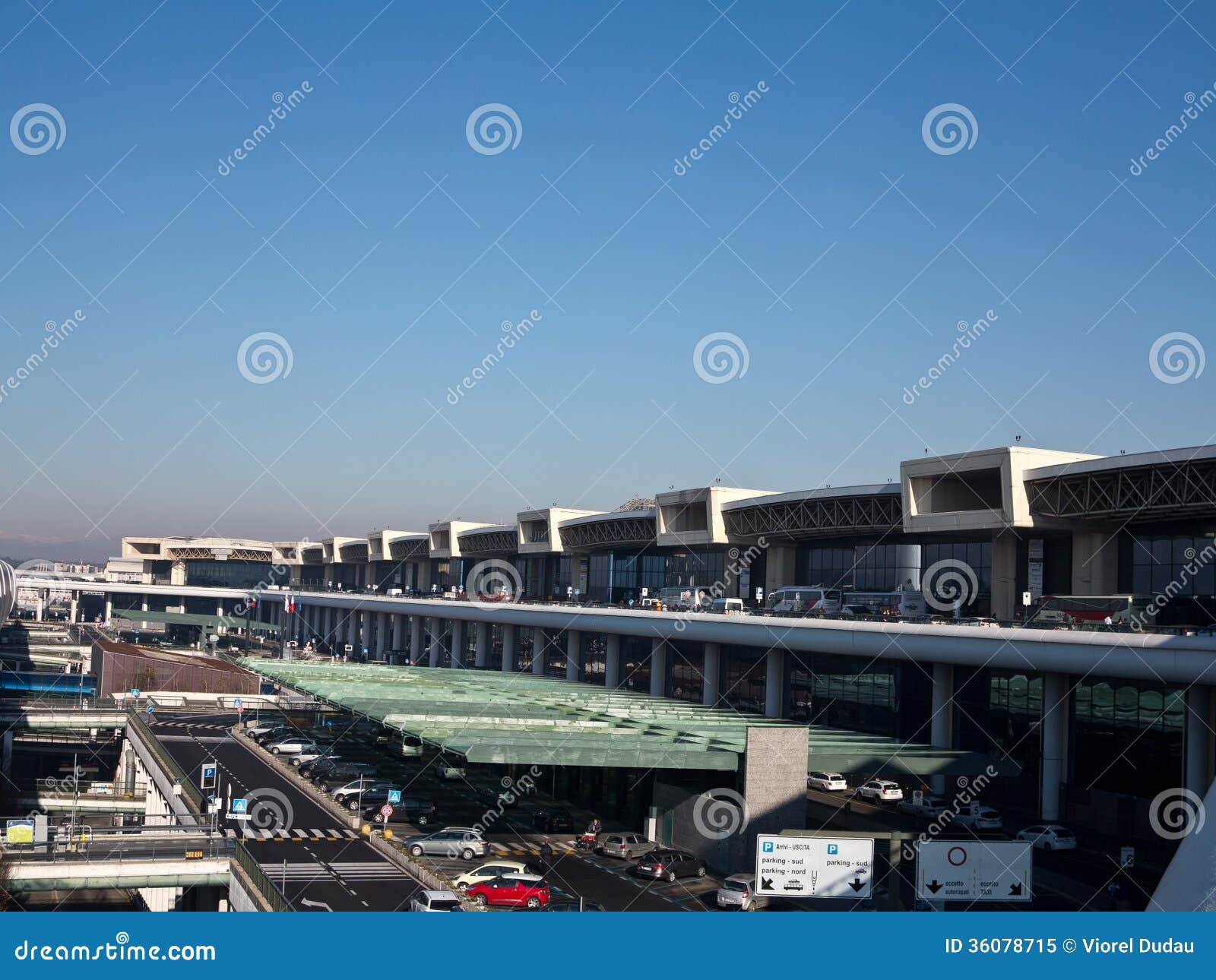 Aeropuerto De Milan Malpensa Imagen editorial - Imagen de italia ...