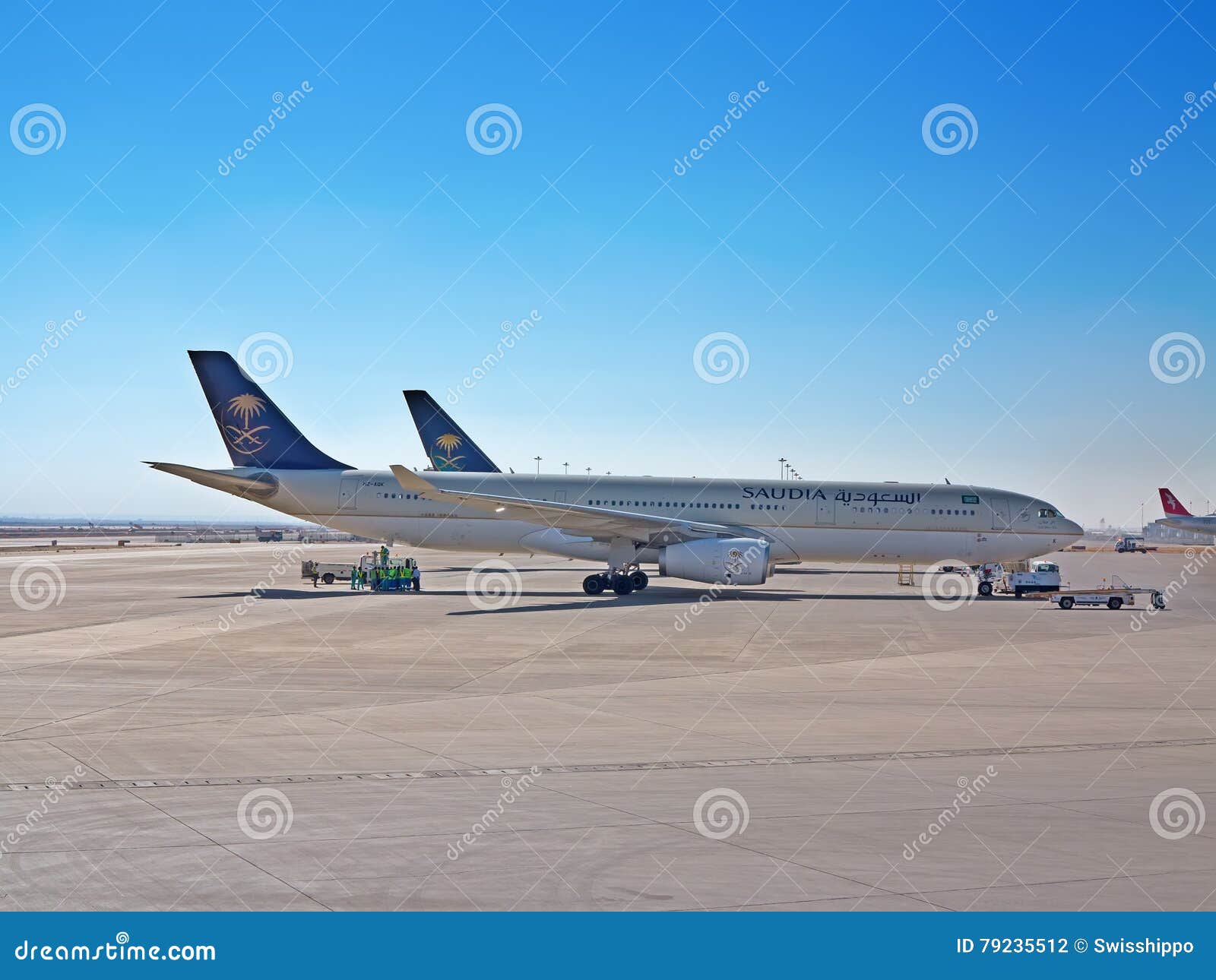 Aeropuerto de Riad fotografía editorial. Imagen de saudita - 79235512