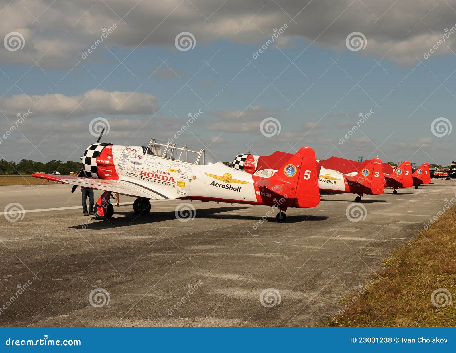 AeroShell Aerobatic Team Airplanes Editorial Stock Photo - Image of ...