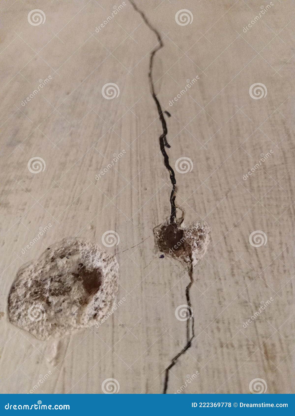 Aesthetic cracked wall stock photo. Image of wall, aesthetic - 222369778