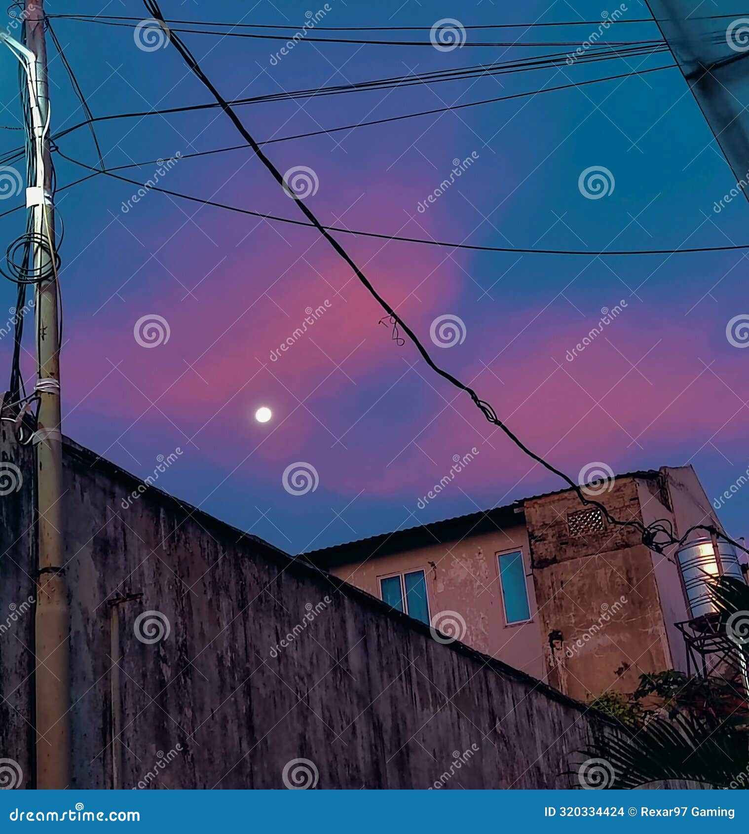 Aesthetic View of the Sunset in the Middle of the City Stock Photo ...