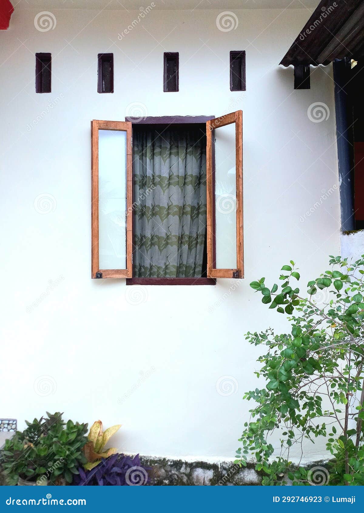 Aesthetic Wooden Windows, Classic Windows Stock Image - Image of ...