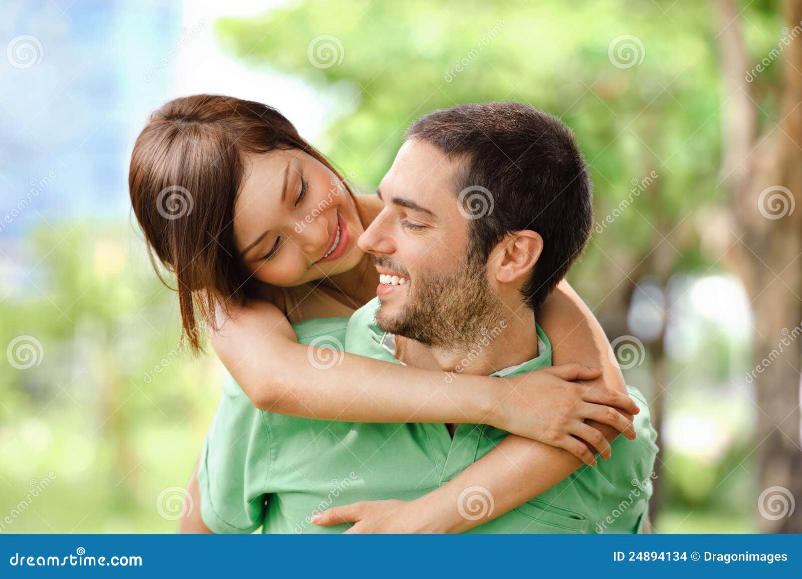 Afecto foto de archivo. Imagen de familia, afuera, emocional - 24894134