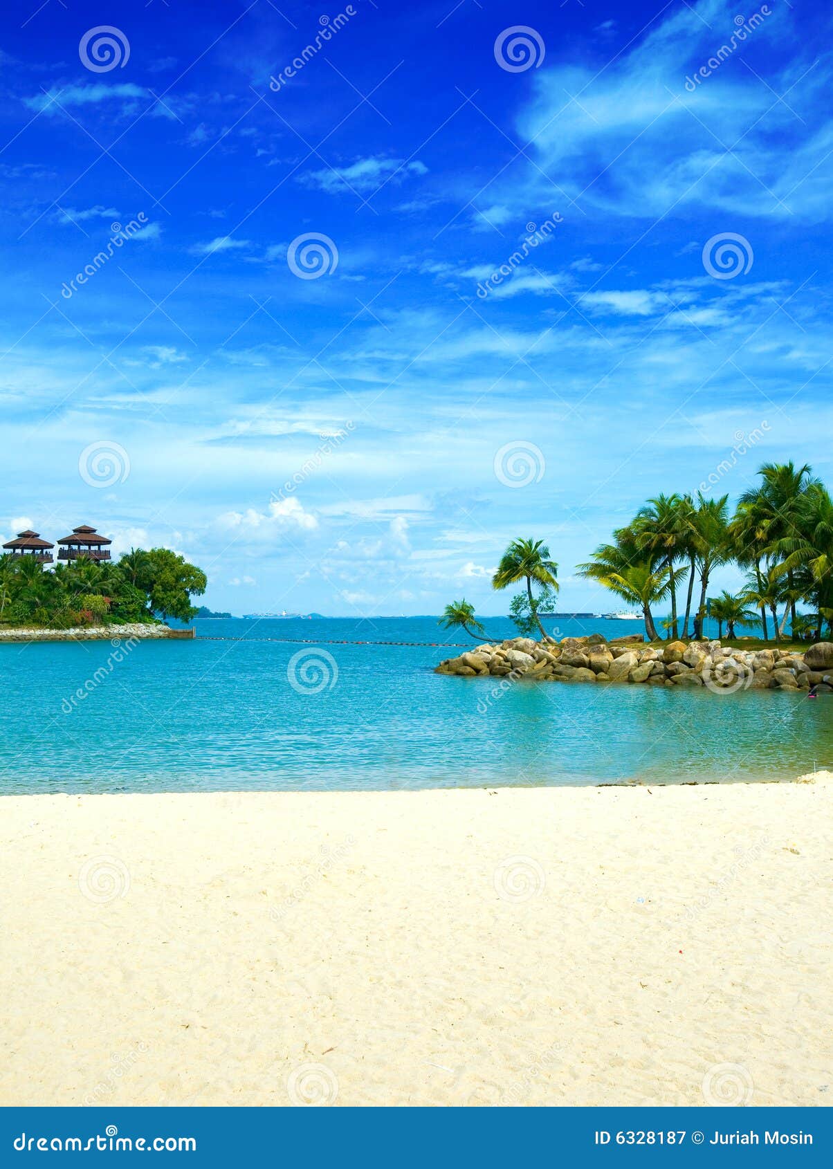 Afgezonderd Lagunestrand in De Keerkringen Stock Afbeelding - Image of ...