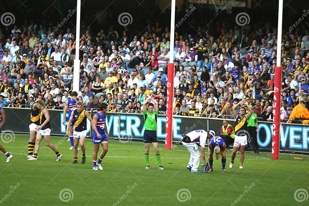 Afl football editorial photo. Image of competition, attendance - 5184151