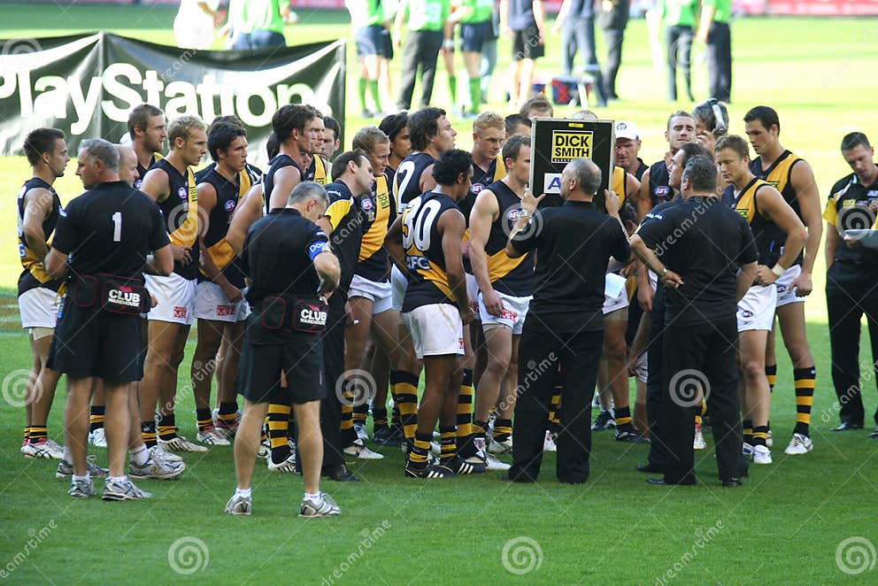 AFL Richmond team editorial photo. Image of audiance, ground - 5019301