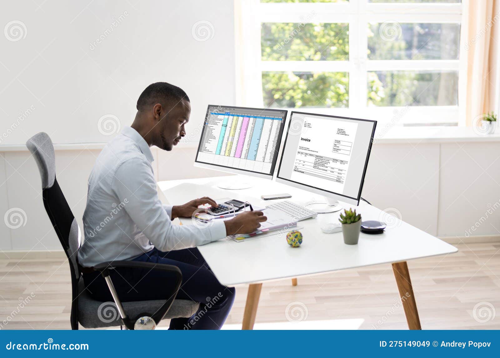 African American Accountant Stock Image - Image of calculate, business ...