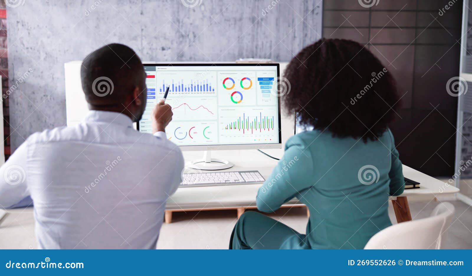 African American Data Analyst Stock Photo - Image of plan, analytics ...