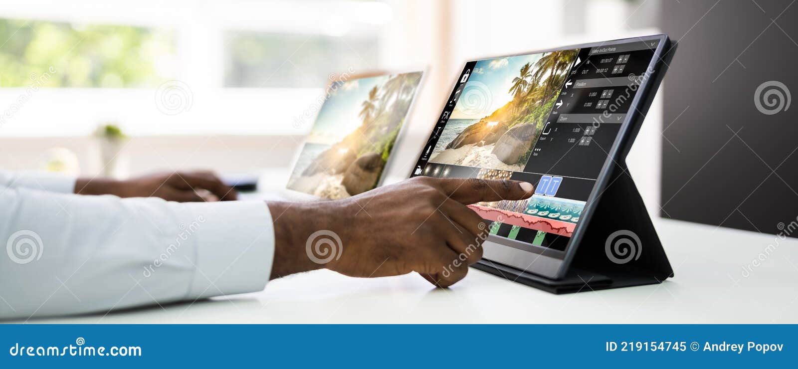 African American Video Editor Stock Image - Image of hand, black: 219154745