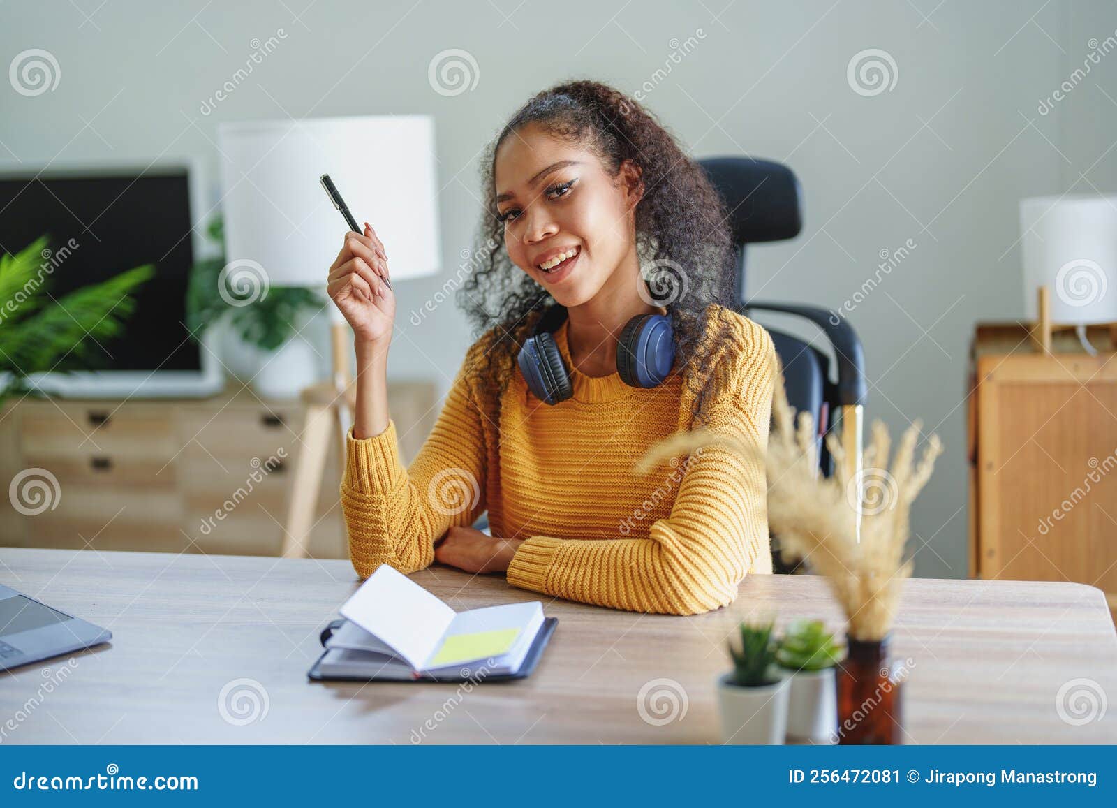 African Americans Using Notebooks, Pens To Take Notes and Computers ...