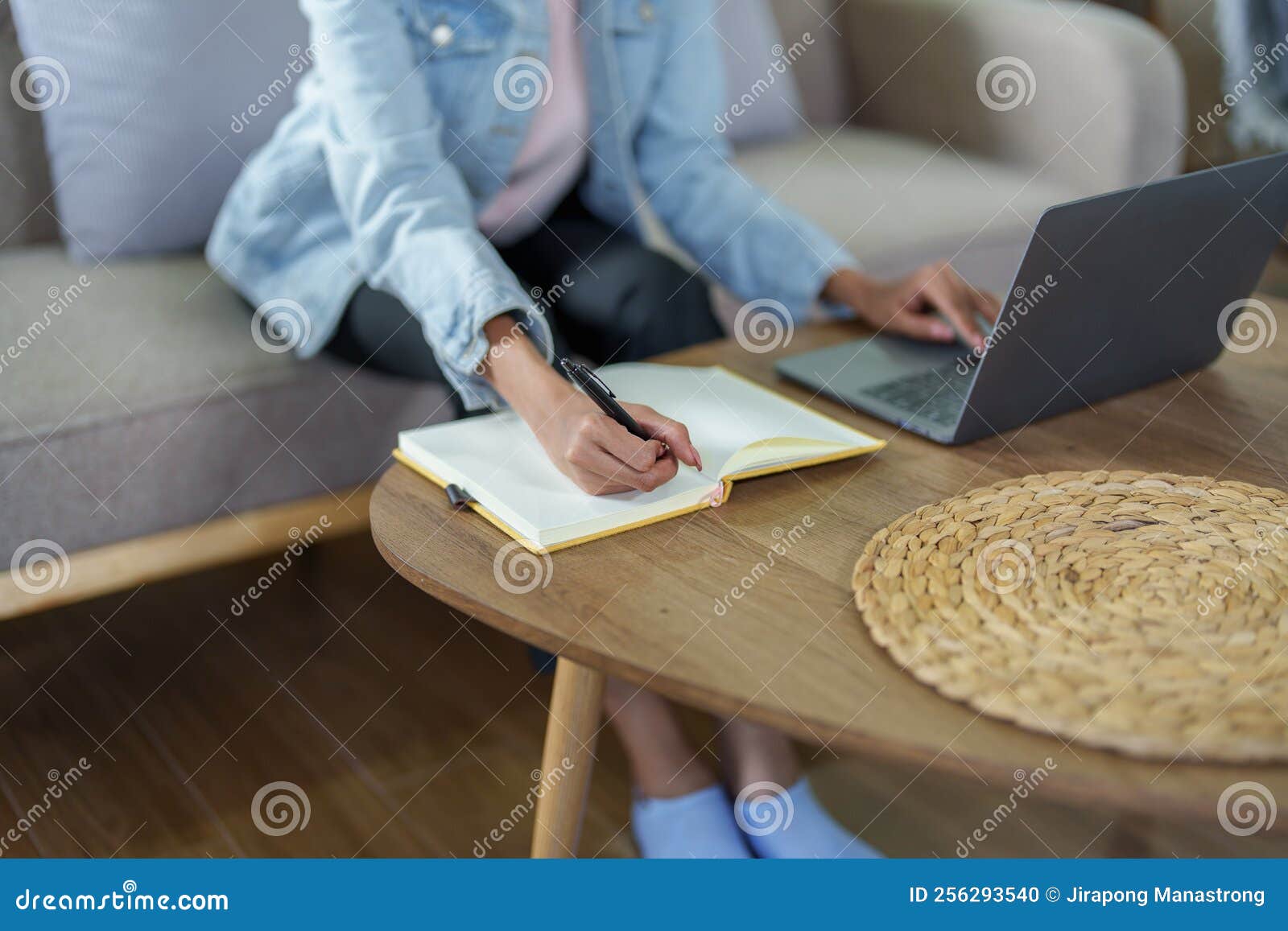 African Americans Using Notebooks, Pens To Take Notes and Computers ...