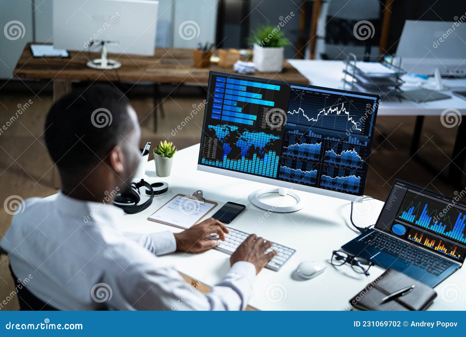 African Business Analyst Working Late Stock Photo - Image of computer ...