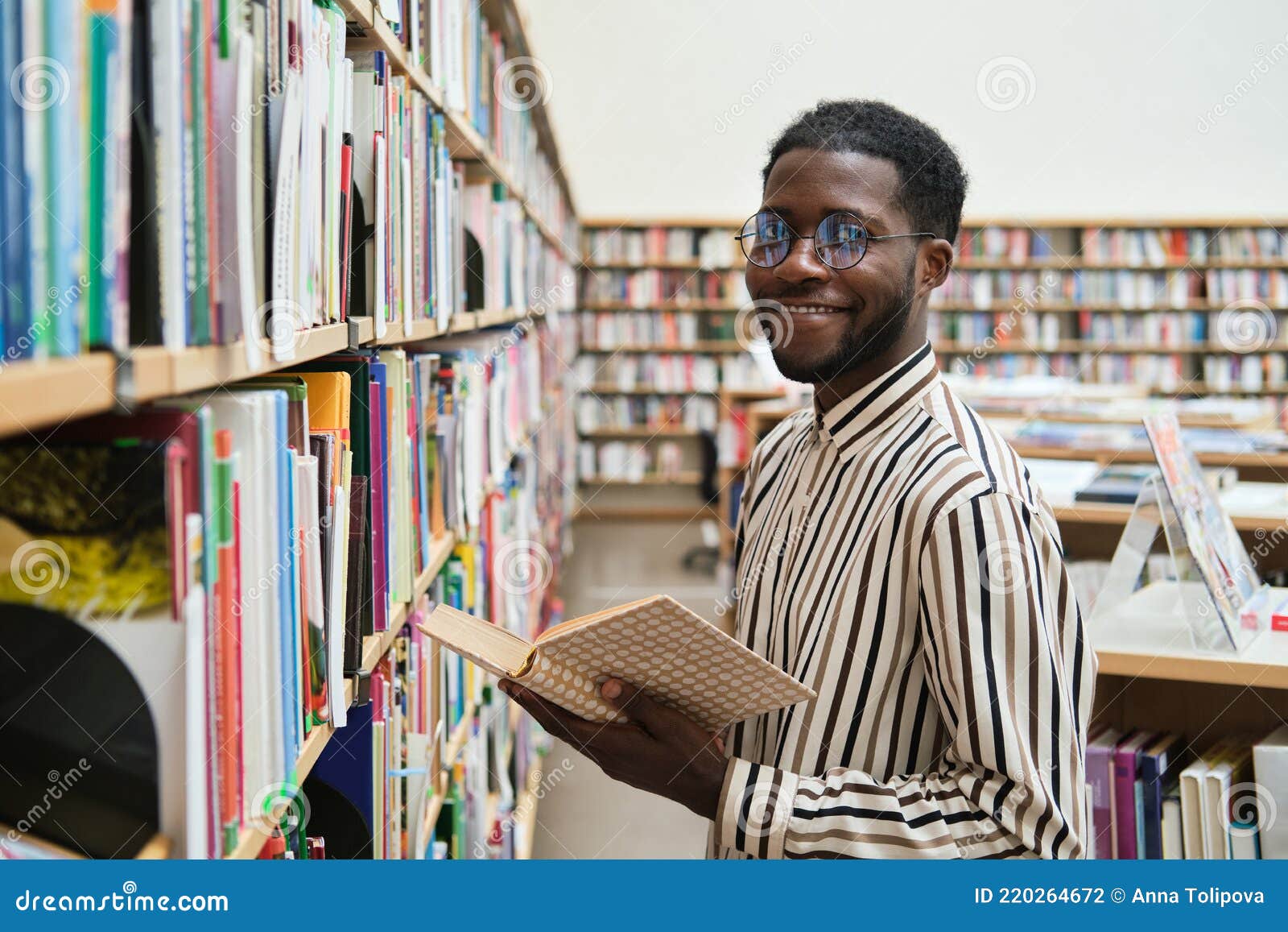 African Student in the Library Stock Photo - Image of working, learning ...
