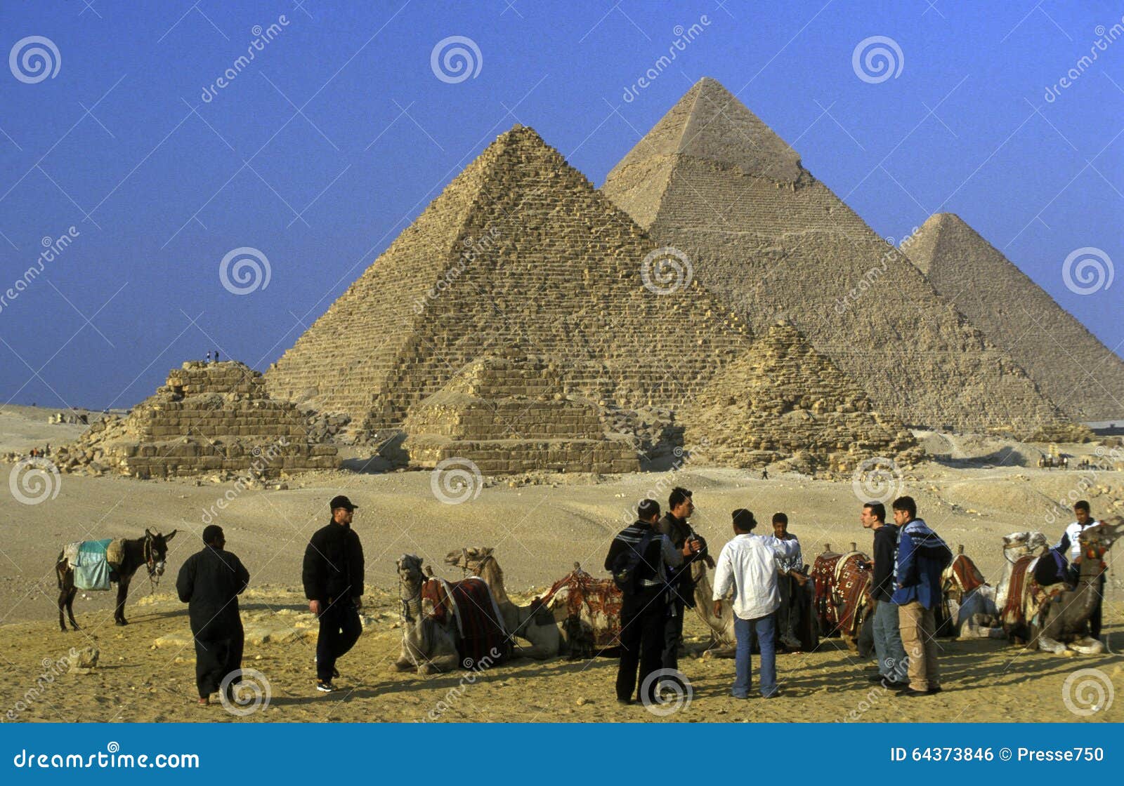 AFRIKA EGYPTEN KAIROGIZA PYRAMIDER Redaktionell Bild - Bild av egyptier ...