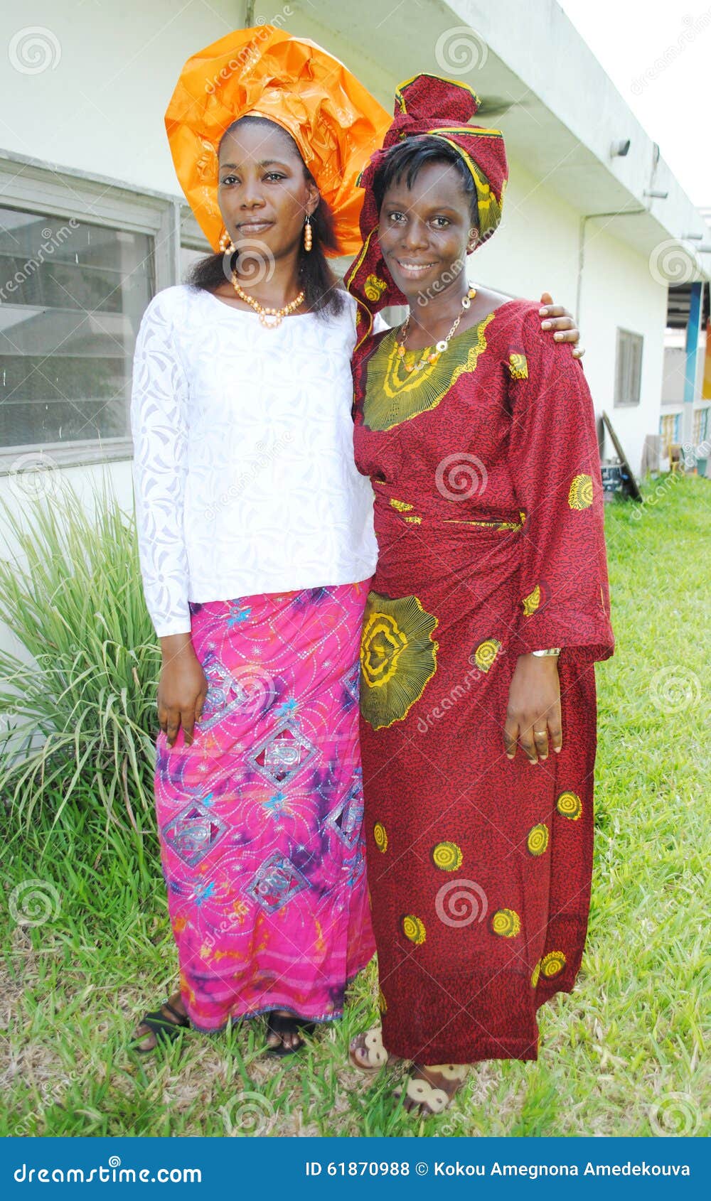 Afrikaanse kleding redactionele stock foto. Image of mooi - 61870988