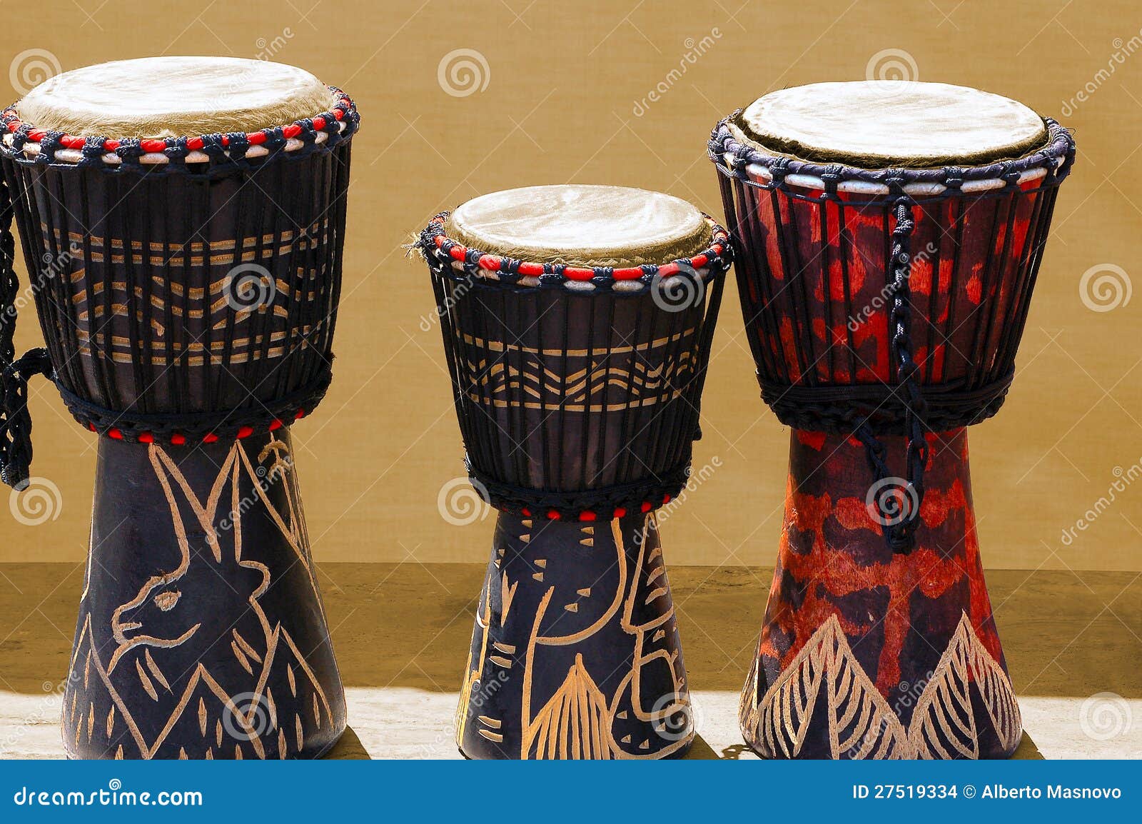 Afrikanische Bongos stockfoto. Bild von kontinent, musik - 27519334