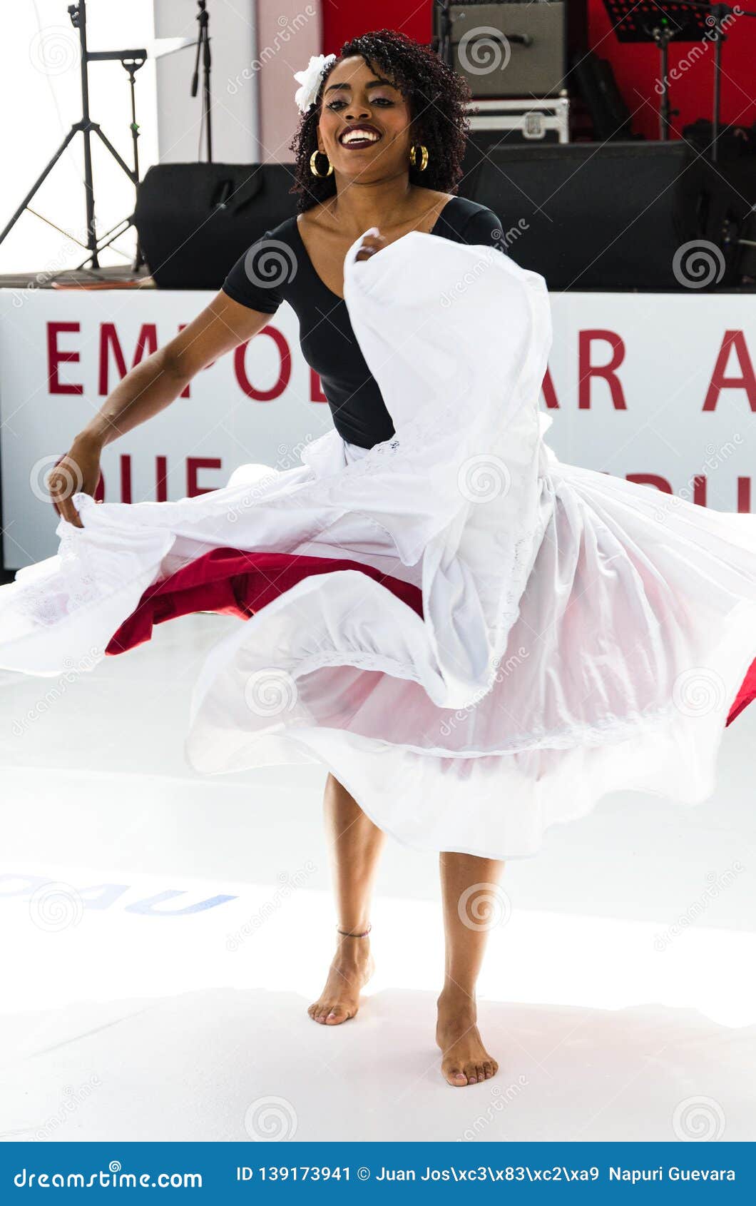 Cajon Afro Peruvian Musical Instrument Stock Photos - Free & Royalty ...