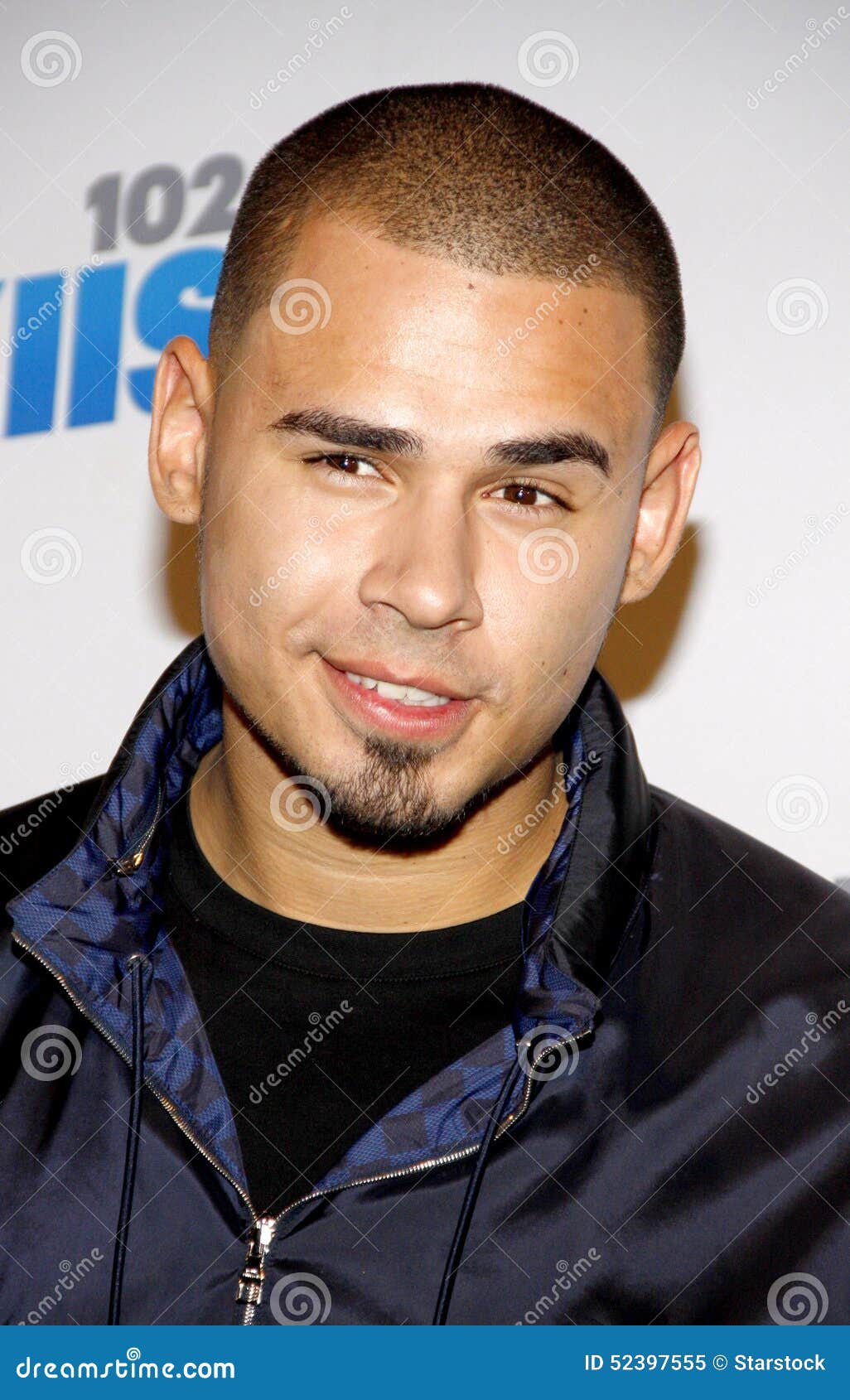 Afrojack 编辑类图片. 图片 包括有 名人, 社交名流, 影片, 活动, 冷静, 事实, 下巴, 头发 - 52397555