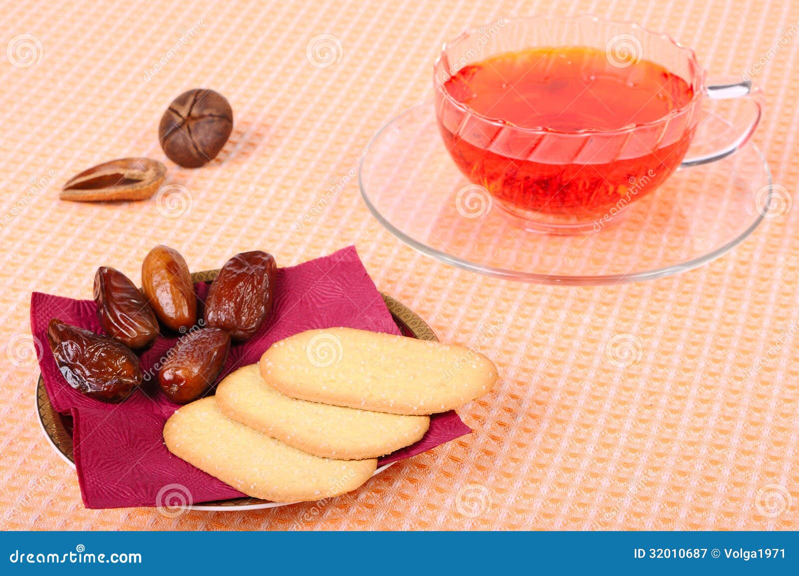 Afternoon Tea Picture. Image: 32010687