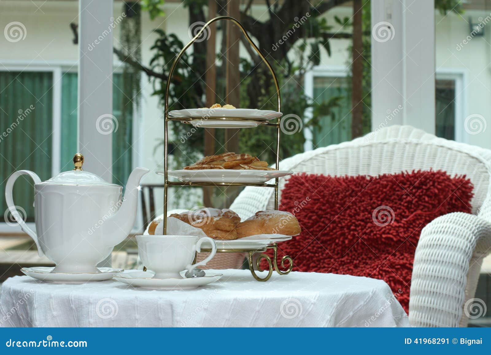 Afternoon tea and eclair stock image. Image of afternoon - 41968291