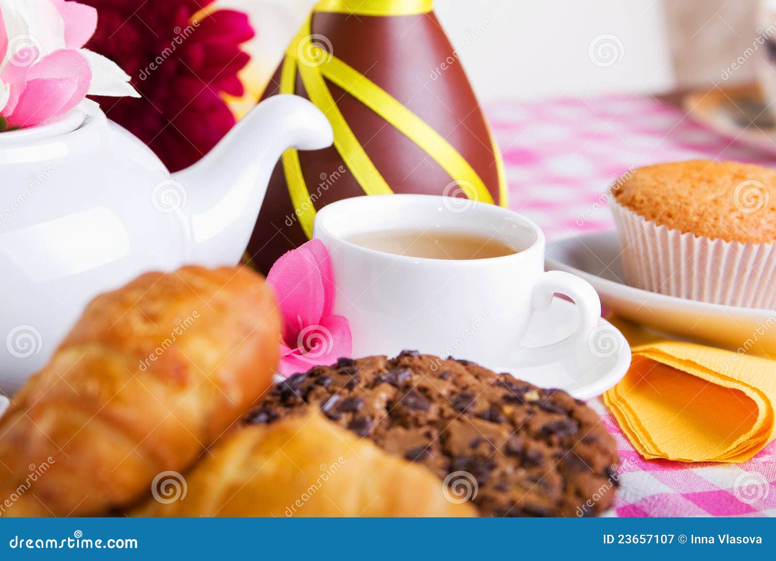 Afternoon Tea with Fresh Baking Stock Image - Image of cafe, pastry ...