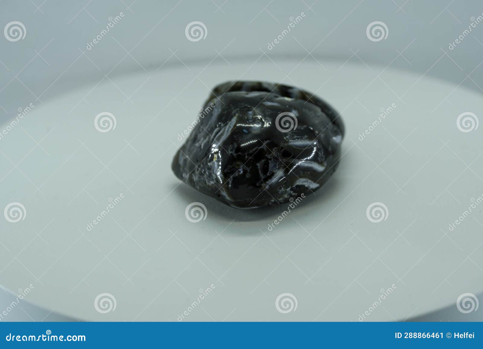 Agate, Agate Geode is a Non-uniformly Used Term from Geology Stock ...