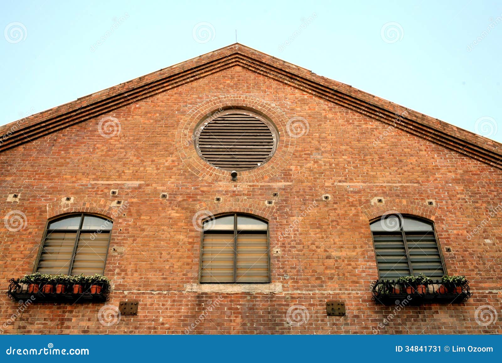 Aged loft window stock image. Image of jasiunai, grunge - 34841731