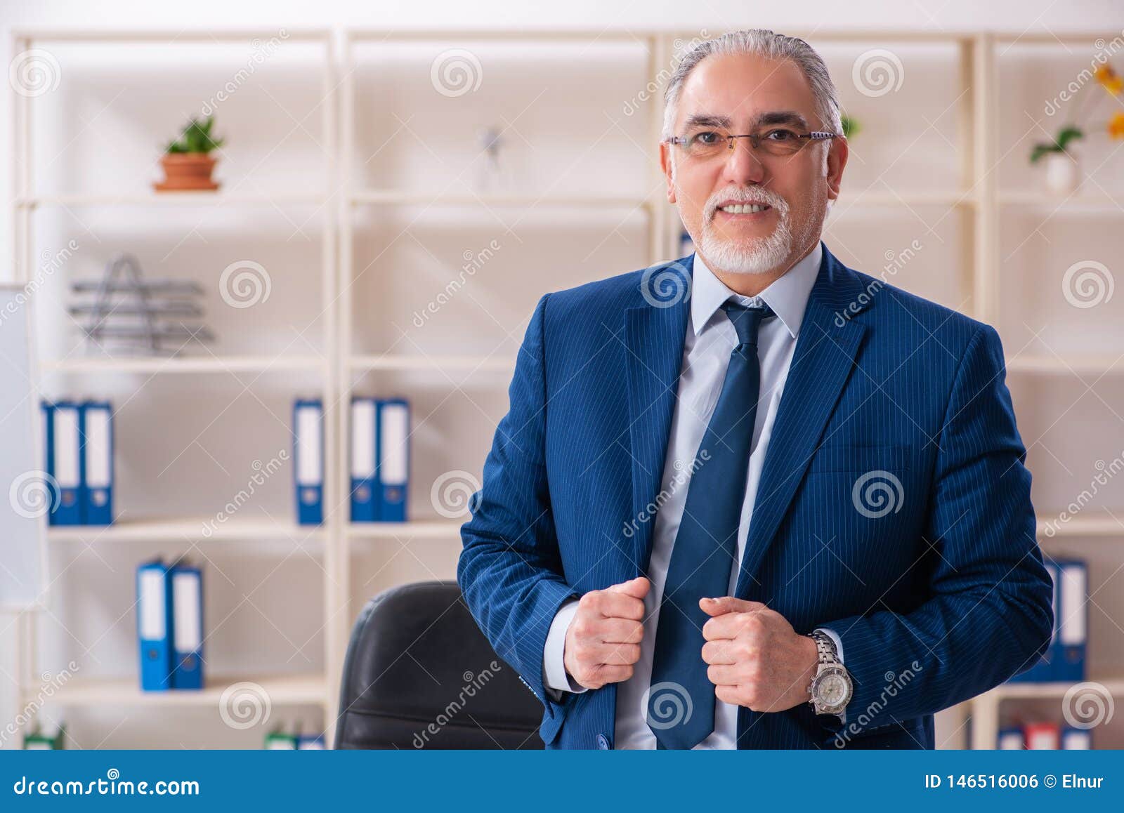The Aged Male Employee Working in the Office Stock Photo - Image of ...
