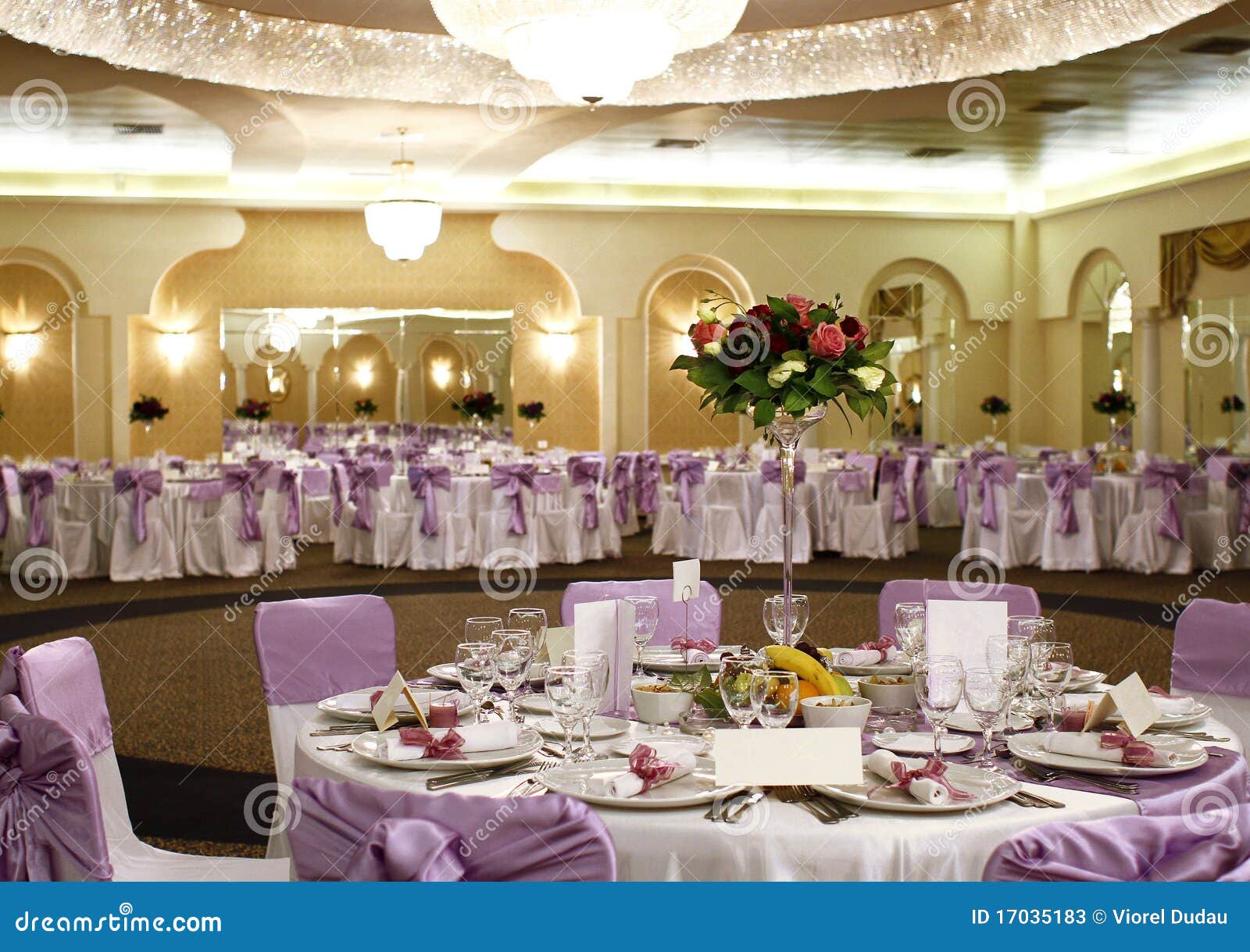 Agencement De Table De Mariage Image stock - Image du fleurs, élégance ...