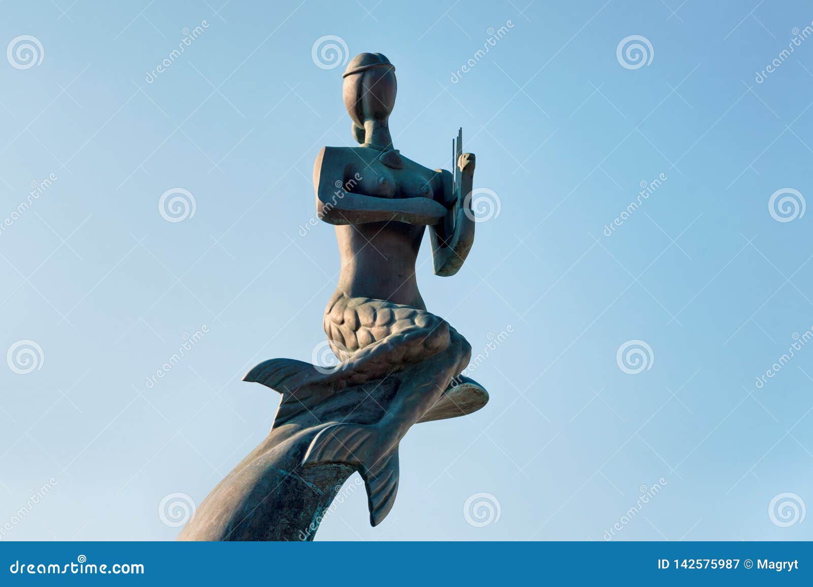 Cyprus Statue With Cross On The Neck Replica Of Ancient Artefact ...