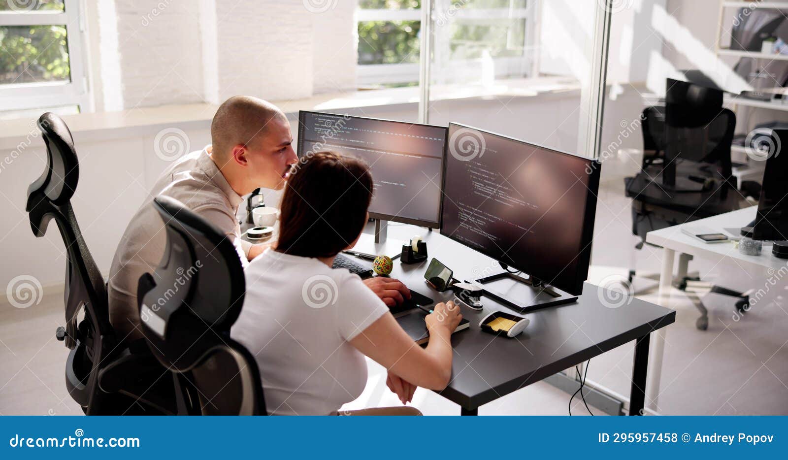 Agile Paarprogrammierung Und Extreme Codierung Stock Photo - Image of ...