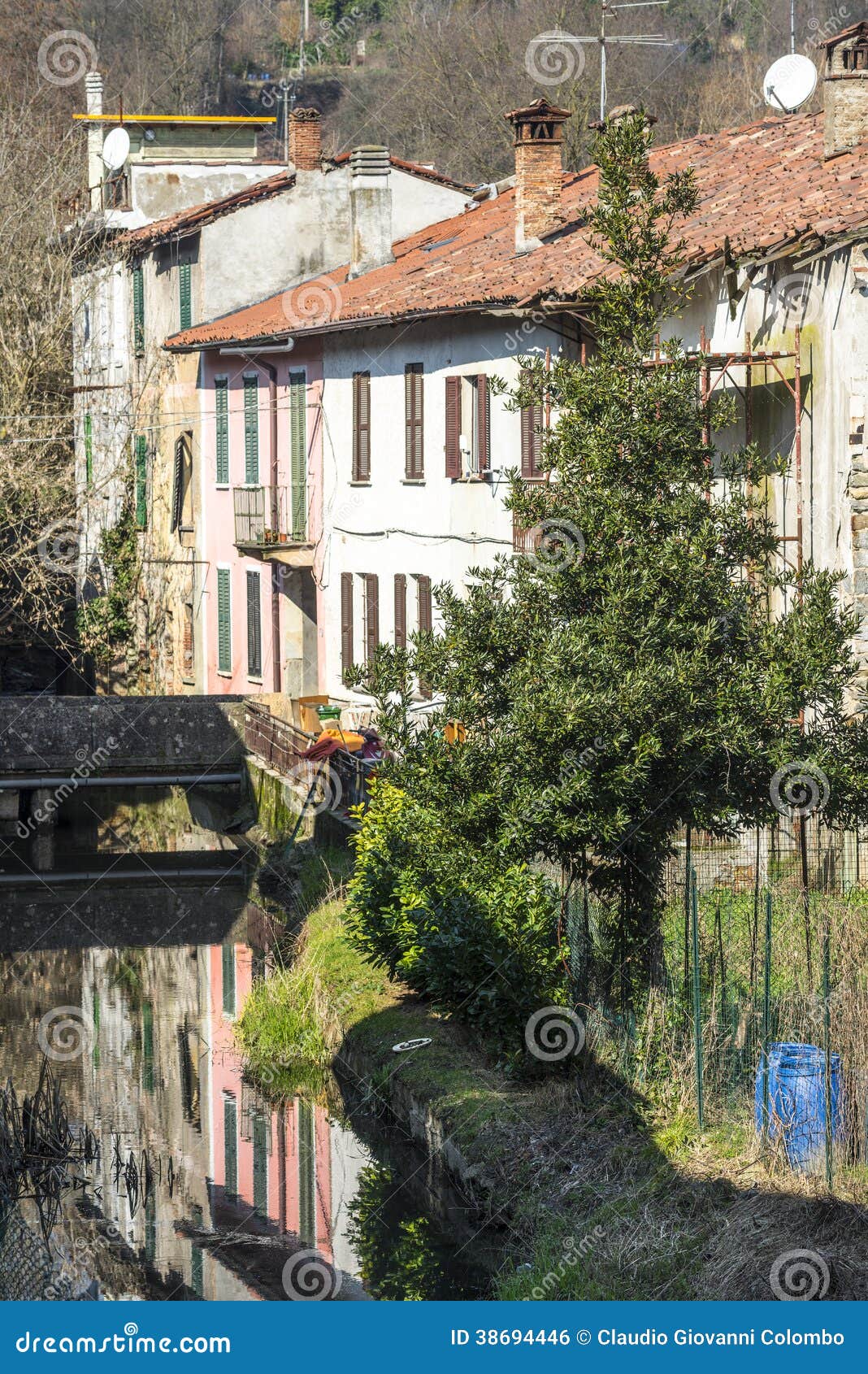 Agliate Brianza photo stock. Image of ciel, rive, europe - 38694446