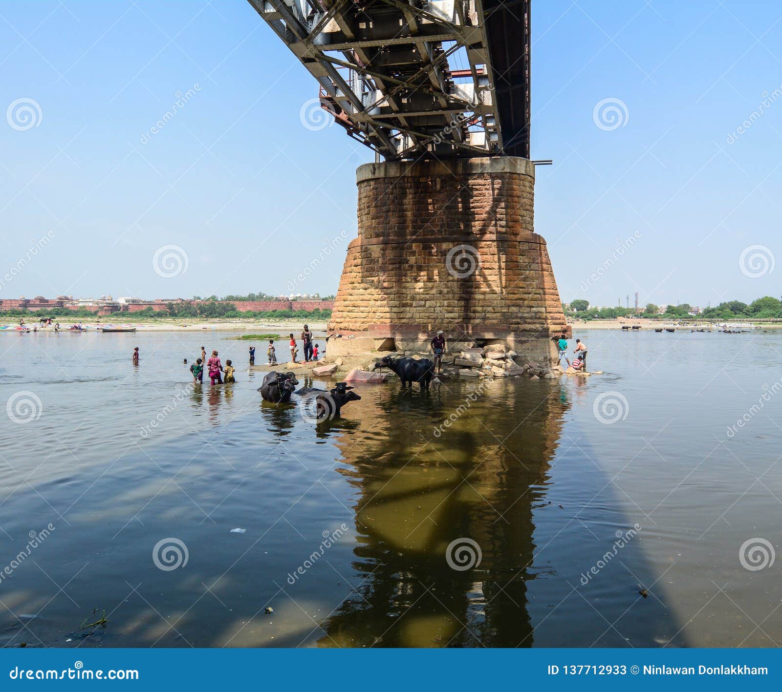 Bottom View of Old Bridge in Agra, India Editorial Stock Photo - Image ...
