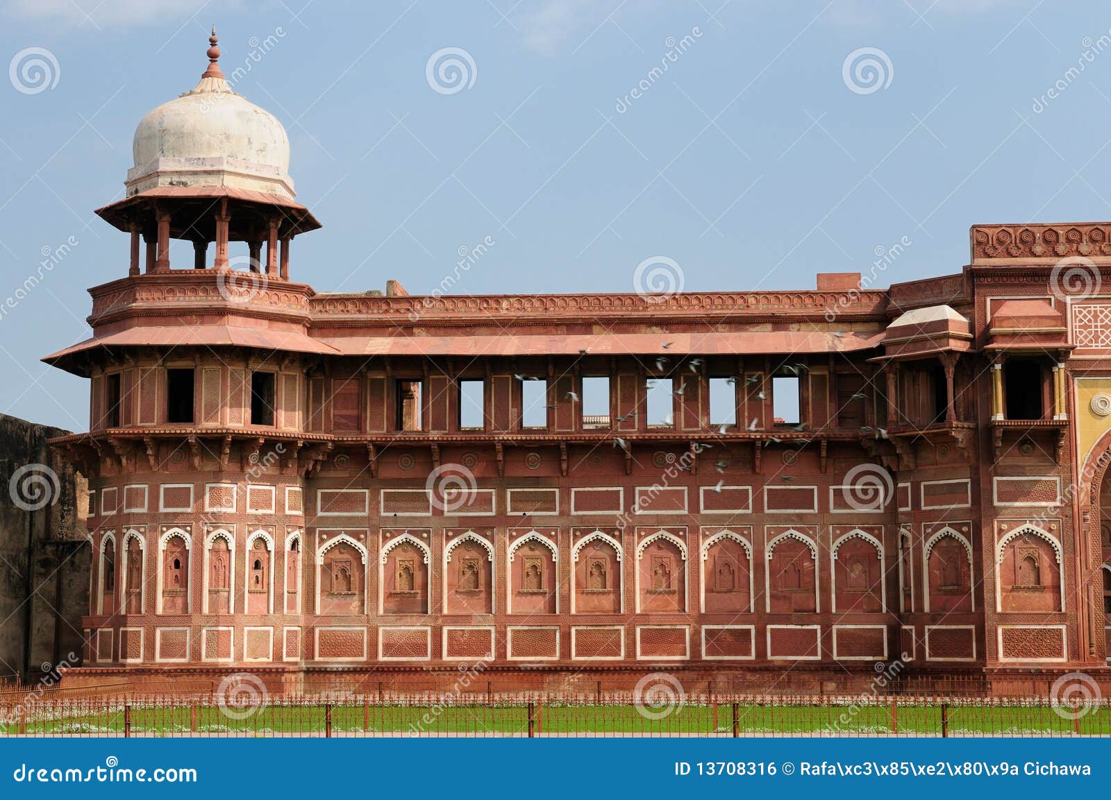 Agra - rotes Fort stockfoto. Bild von grenzstein, agra - 13708316