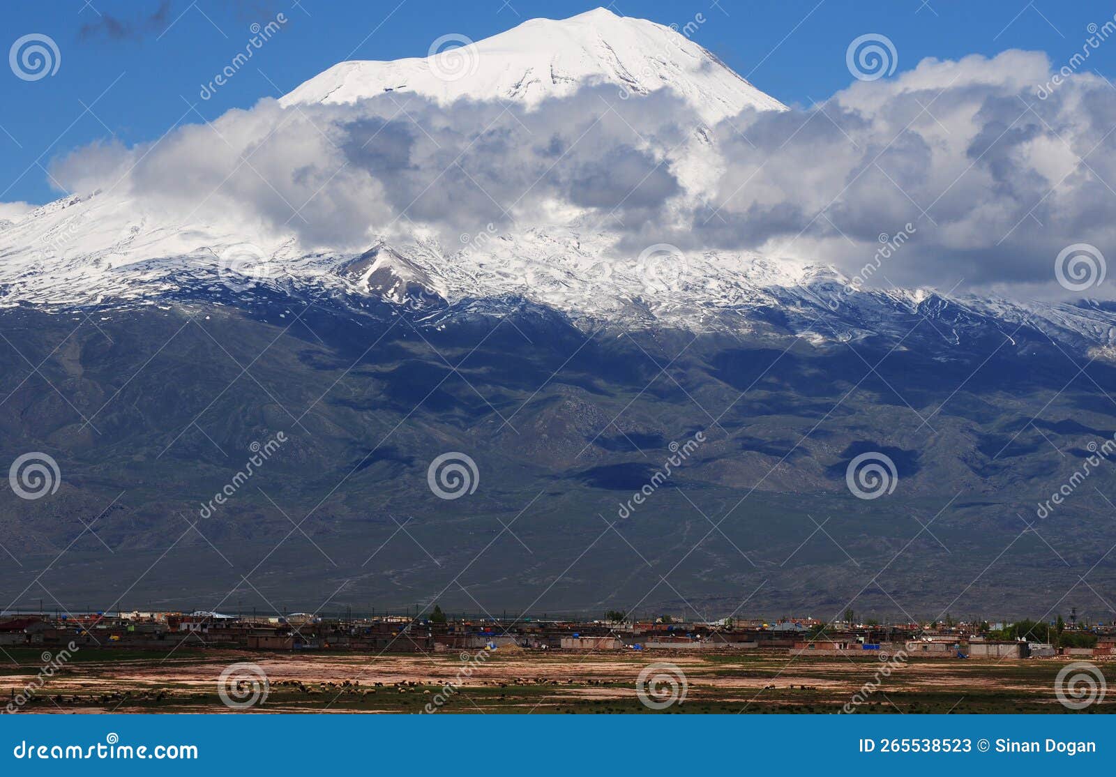 Agri Mountain - TURKEY stock image. Image of field, plateau - 265538523