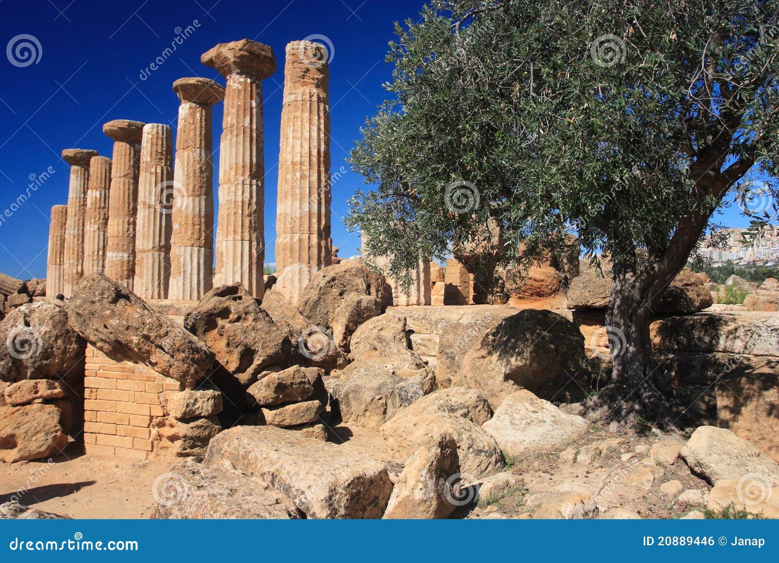 Agrigent, Tal der Tempel stockfoto. Bild von architektur - 20889446